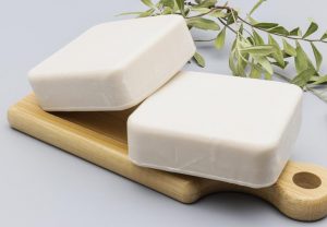 Recipe: Homemade milk soap + its benefits for skin - Milky Day Blog
